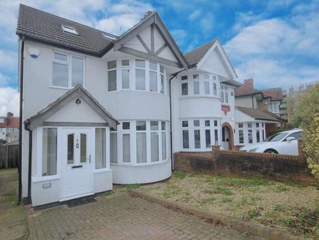 4 Bedroom Property