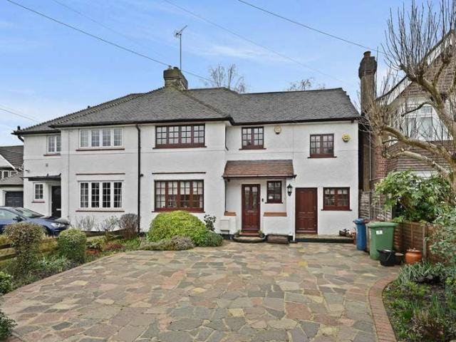 4 Bedroom Property