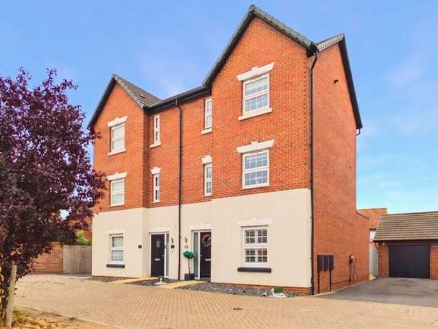4 Bedroom Property