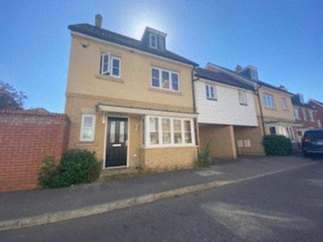 4 Bedroom Property