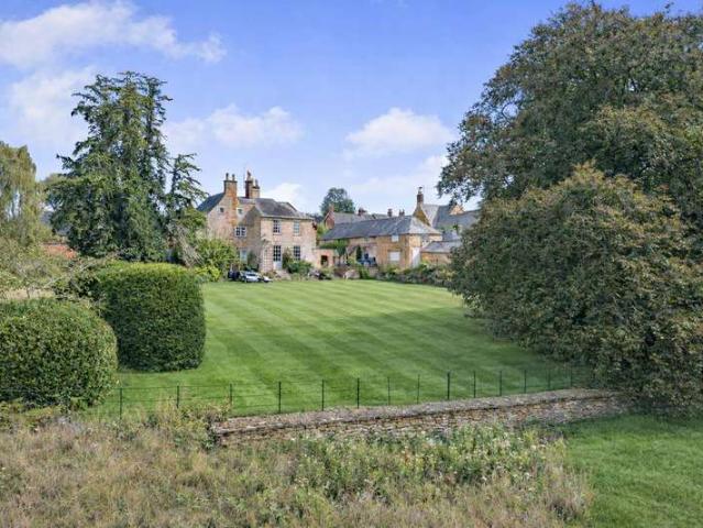 4 Bedroom Property