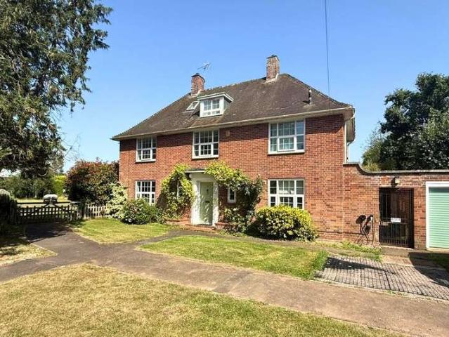 4 Bedroom Property