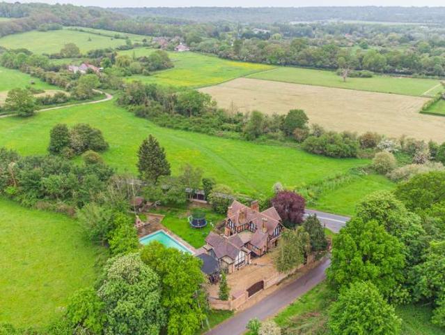 4 Bedroom Property