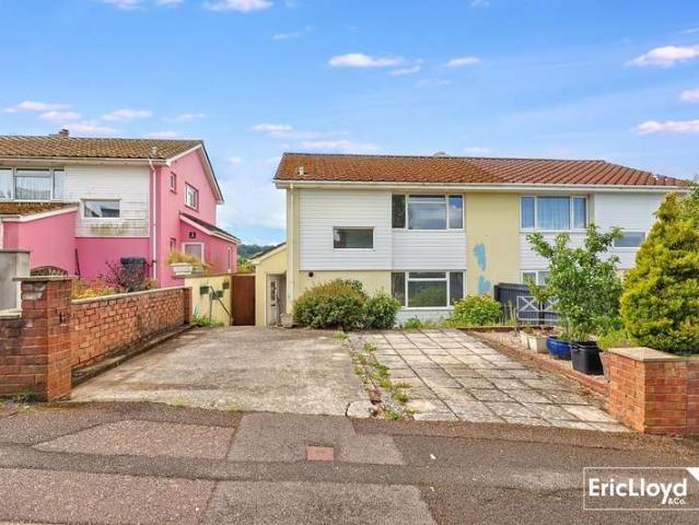 4 Bedroom Property