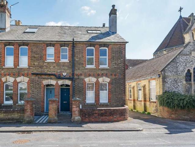 4 Bedroom Property