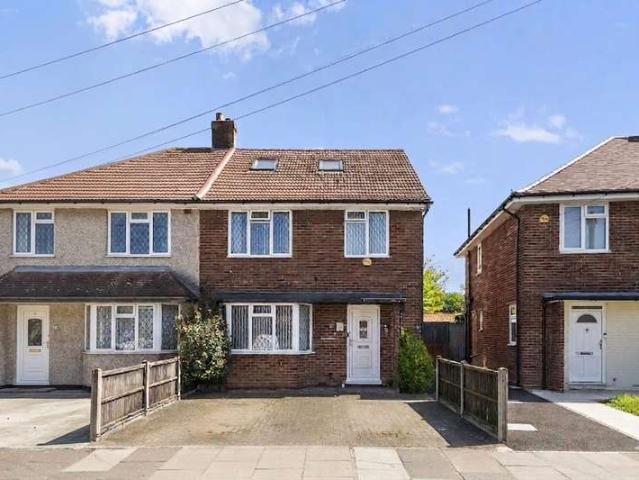 4 Bedroom Property