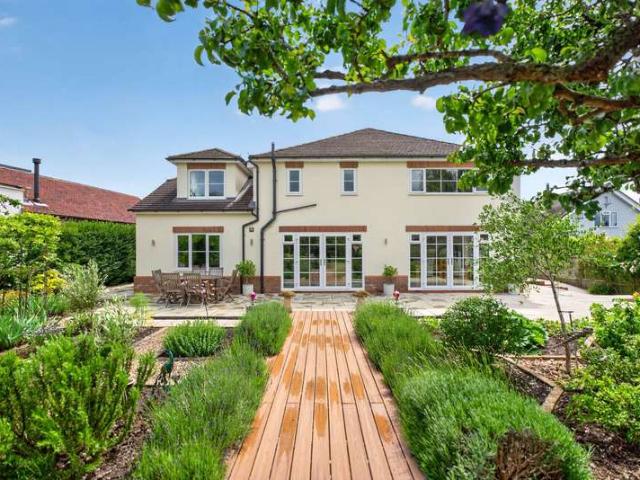 4 Bedroom Property