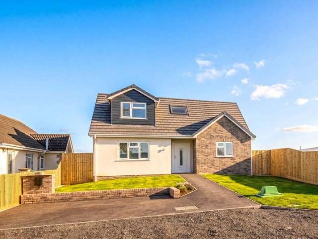 4 Bedroom Property