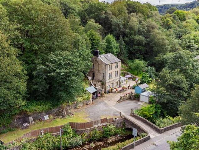 4 Bedroom Property