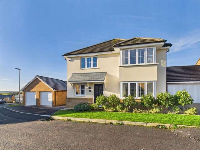 4 Bedroom Property