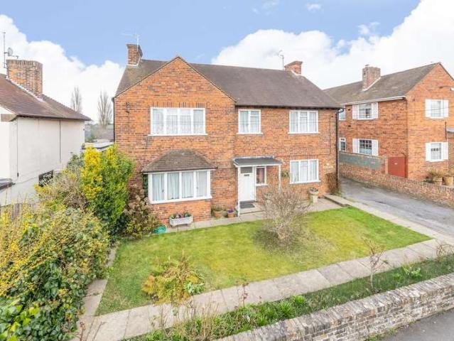 4 Bedroom Property