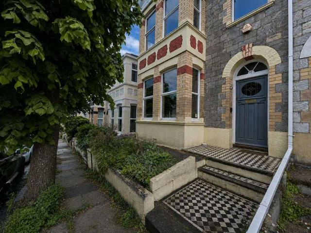4 Bedroom Property