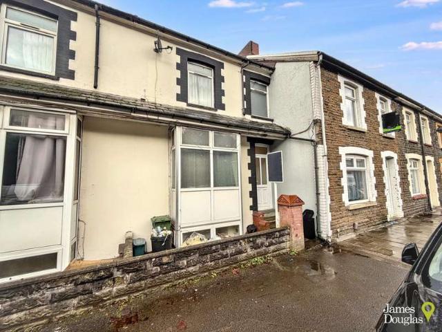 4 Bedroom Property