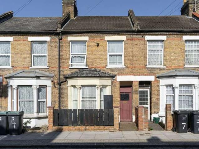4 Bedroom Property