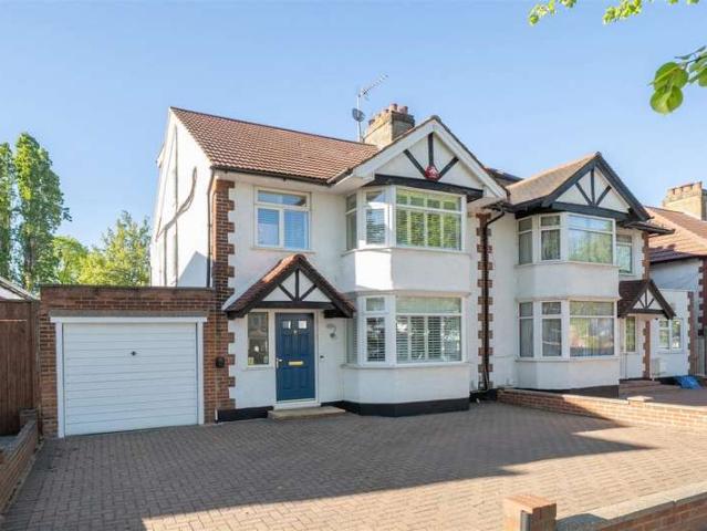 4 Bedroom Property