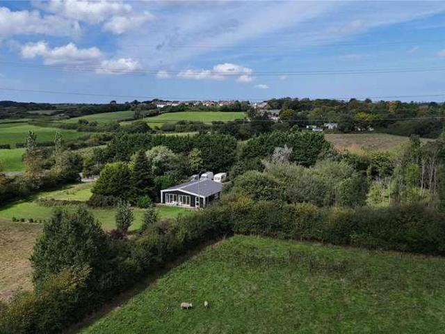 4 Bedroom Property