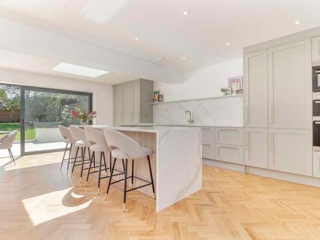 4 Bedroom Property