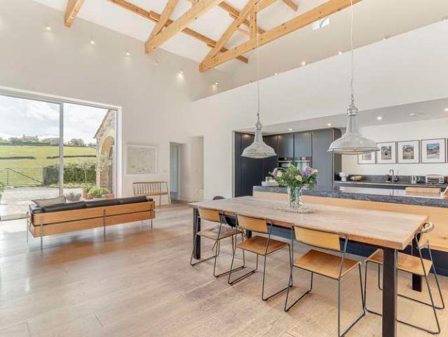 4 Bedroom Property