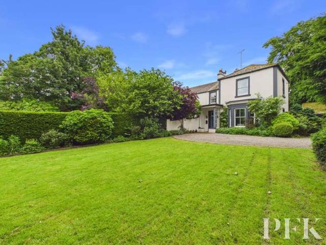 4 Bedroom Property