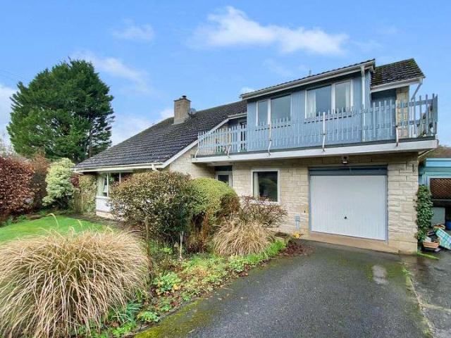 4 Bedroom Property