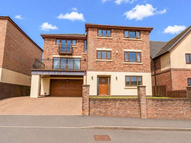 4 Bedroom Property