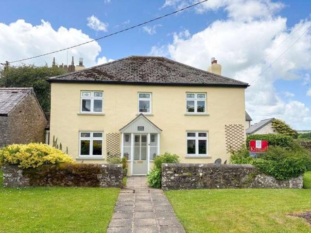 4 Bedroom Property