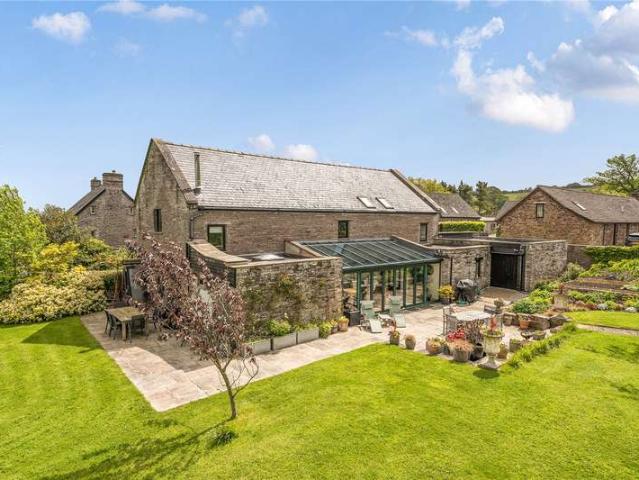 4 Bedroom Property