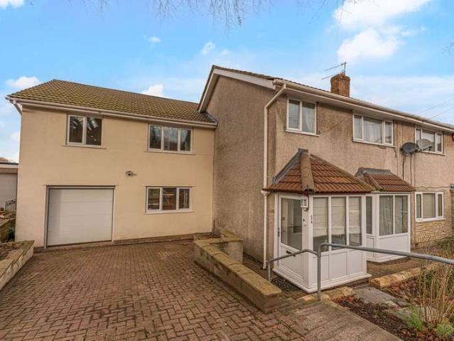 4 Bedroom Property