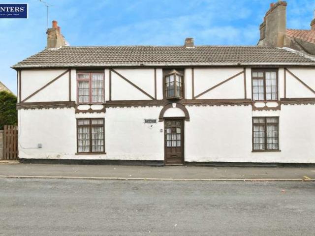 4 Bedroom Property