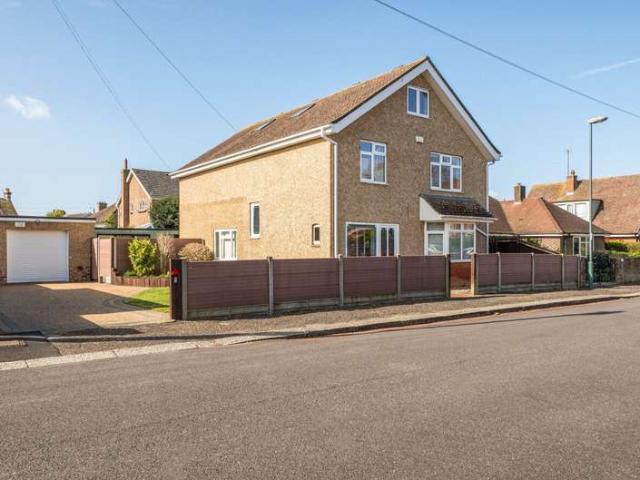 4 Bedroom Property