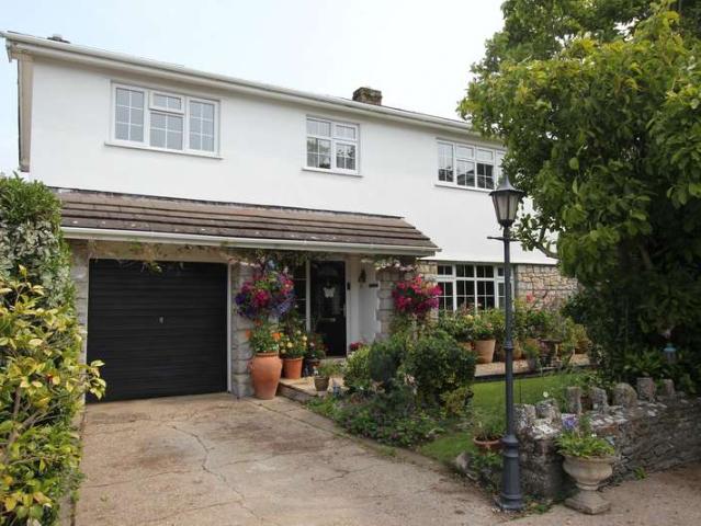 4 Bedroom Property