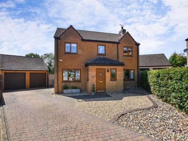 4 Bedroom Property