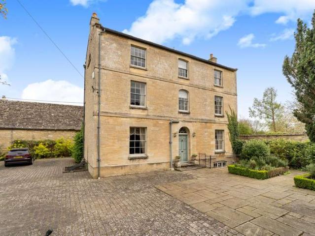4 Bedroom Property