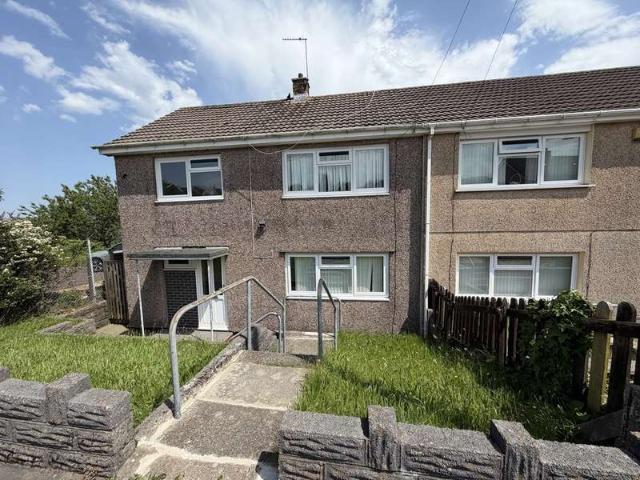 4 Bedroom Property
