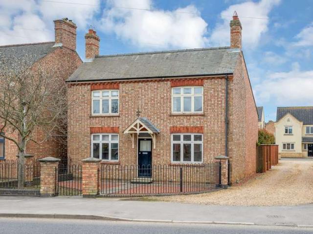 4 Bedroom Property