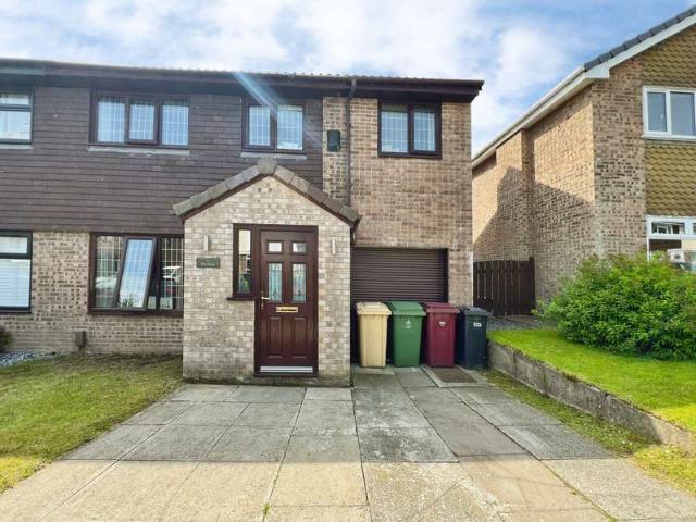 4 Bedroom Property