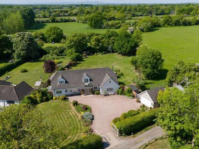 4 Bedroom Property