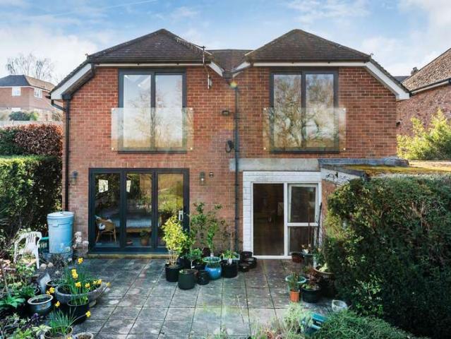 4 Bedroom Property