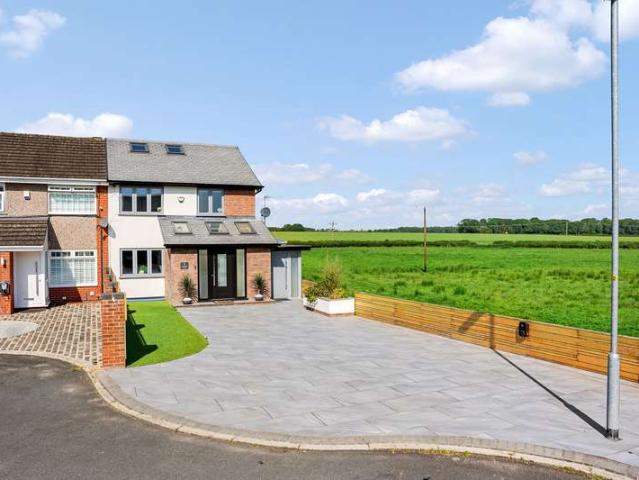 4 Bedroom Property