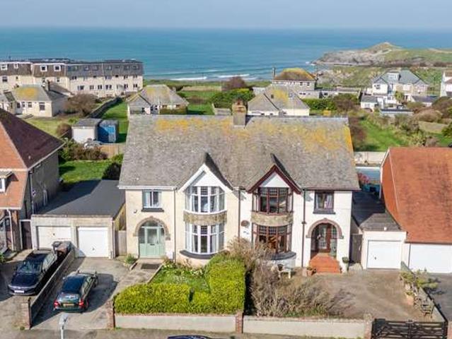 4 Bedroom Property