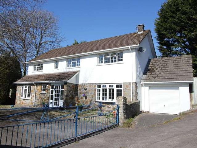 4 Bedroom Property