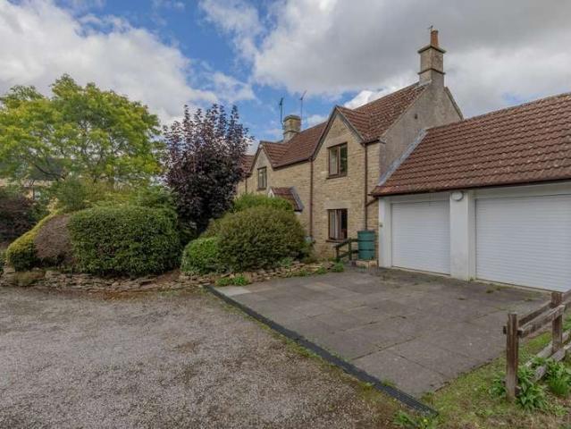 4 Bedroom Property