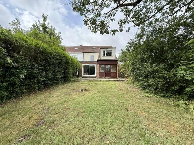 4 Bedroom Property