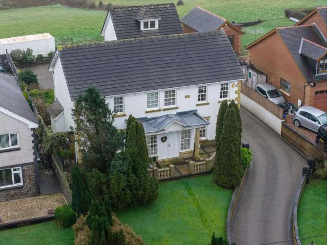 4 Bedroom Property