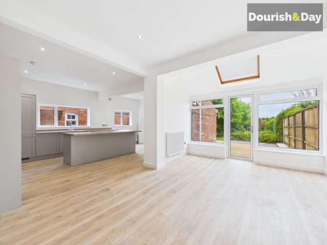 4 Bedroom Property