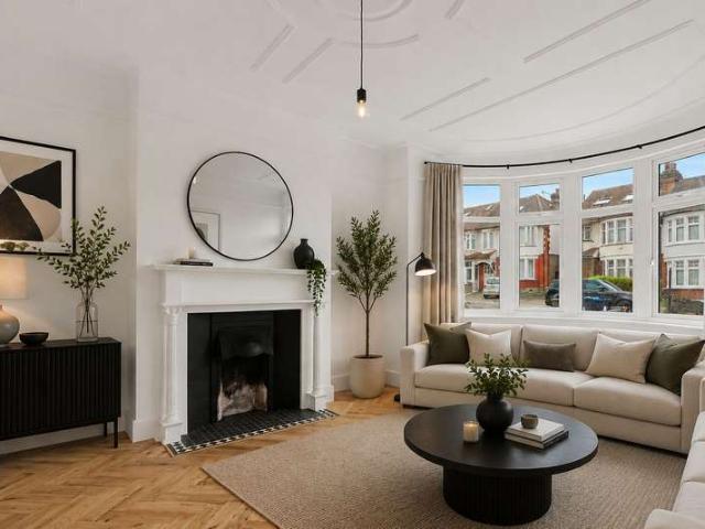 4 Bedroom Property