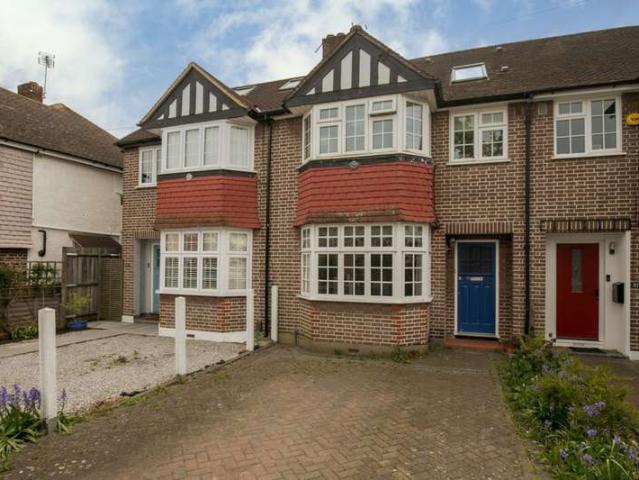 4 Bedroom Property