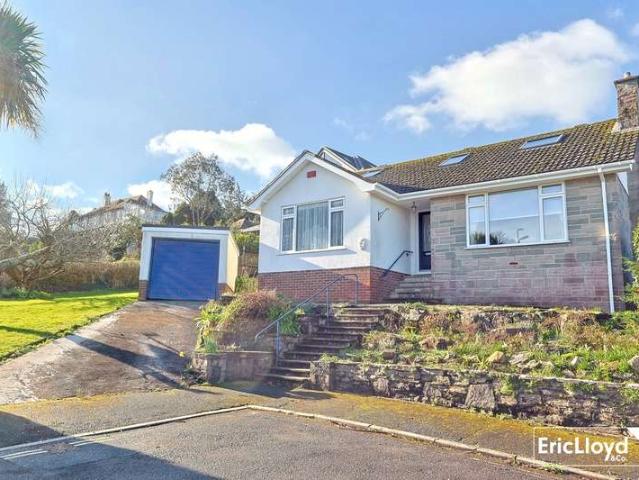 4 Bedroom Property