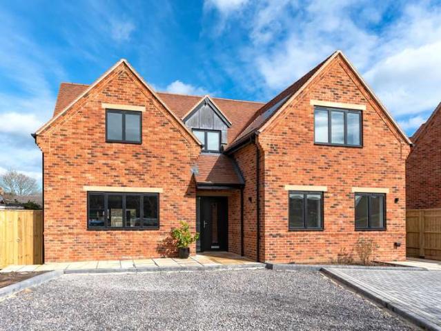 4 Bedroom Property