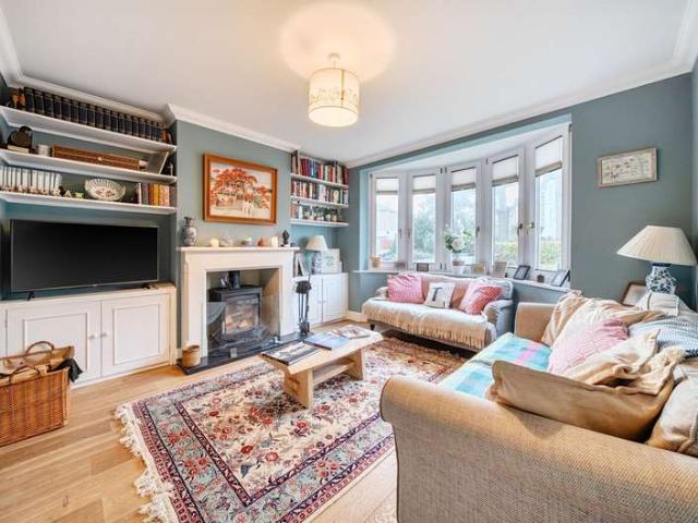 4 Bedroom Property